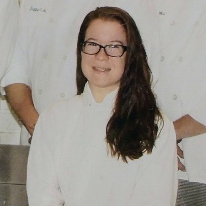 Young energetic chef, love to be creative and mash new flavors together ...